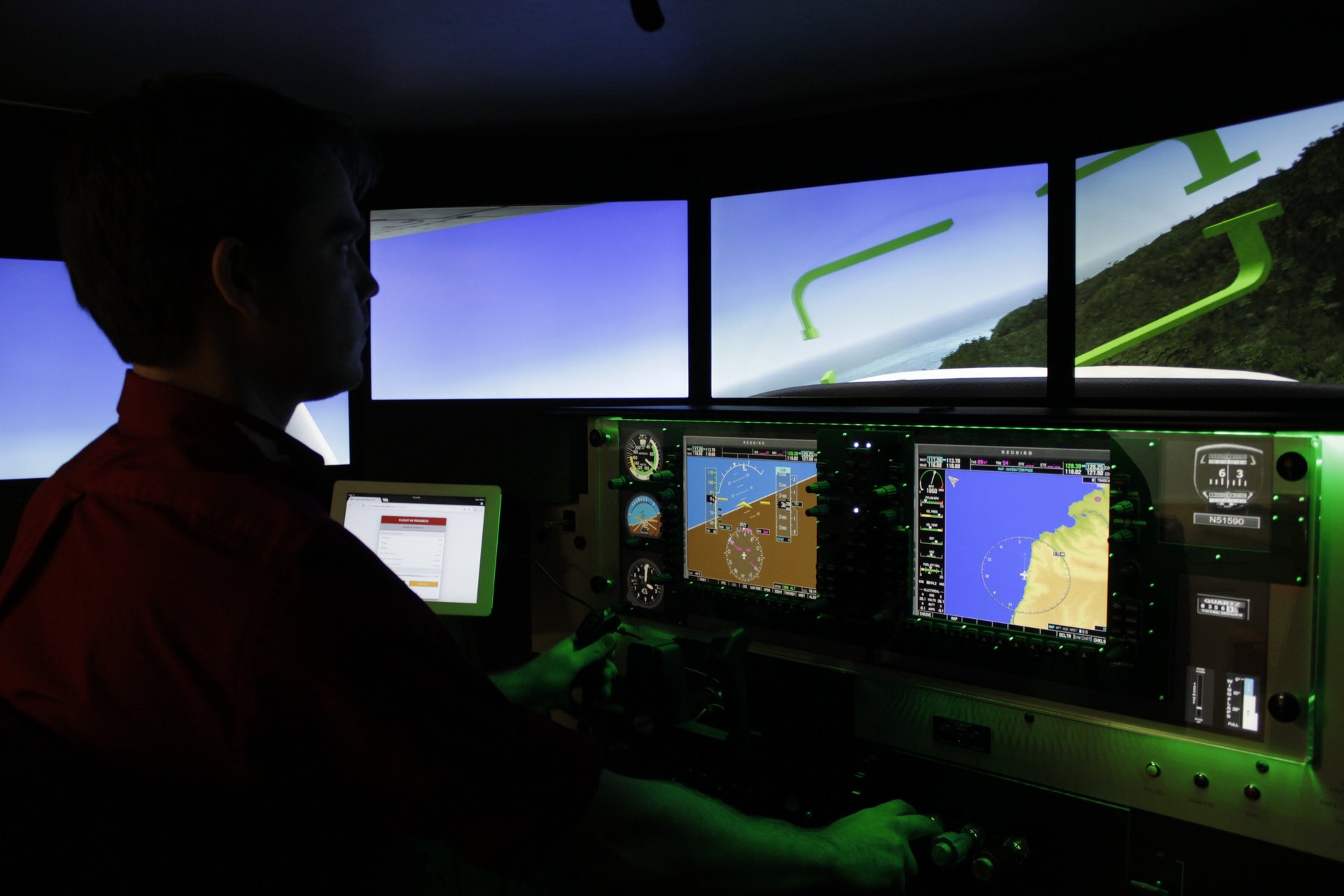 How Top Flight Schools Use Full Motion Flight Simulators